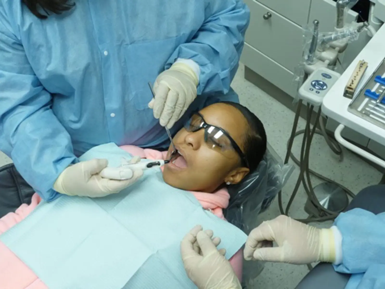 Assist with Composite Restoration